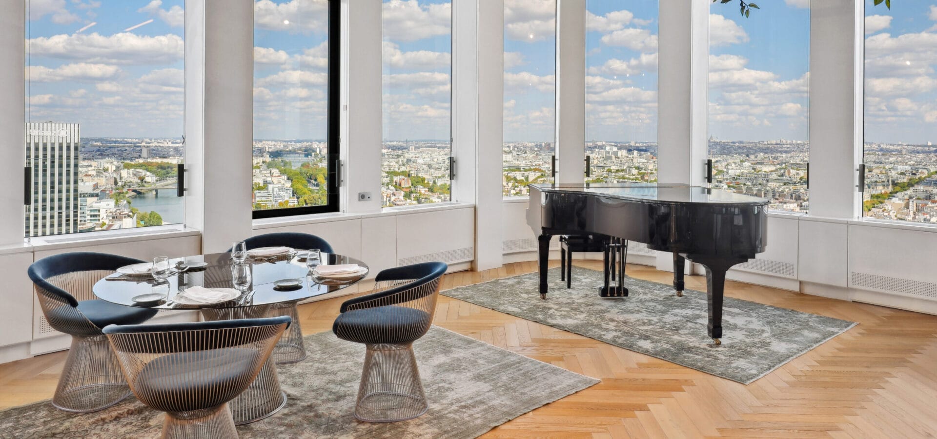 Home - Tour Initiale